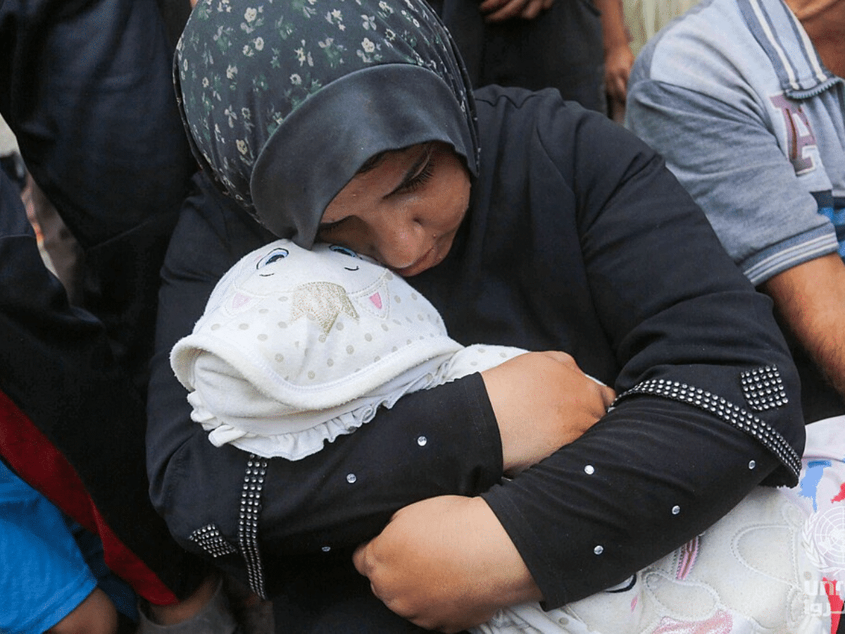 Women in Gaza: giving life where the world delivers only death - Canary