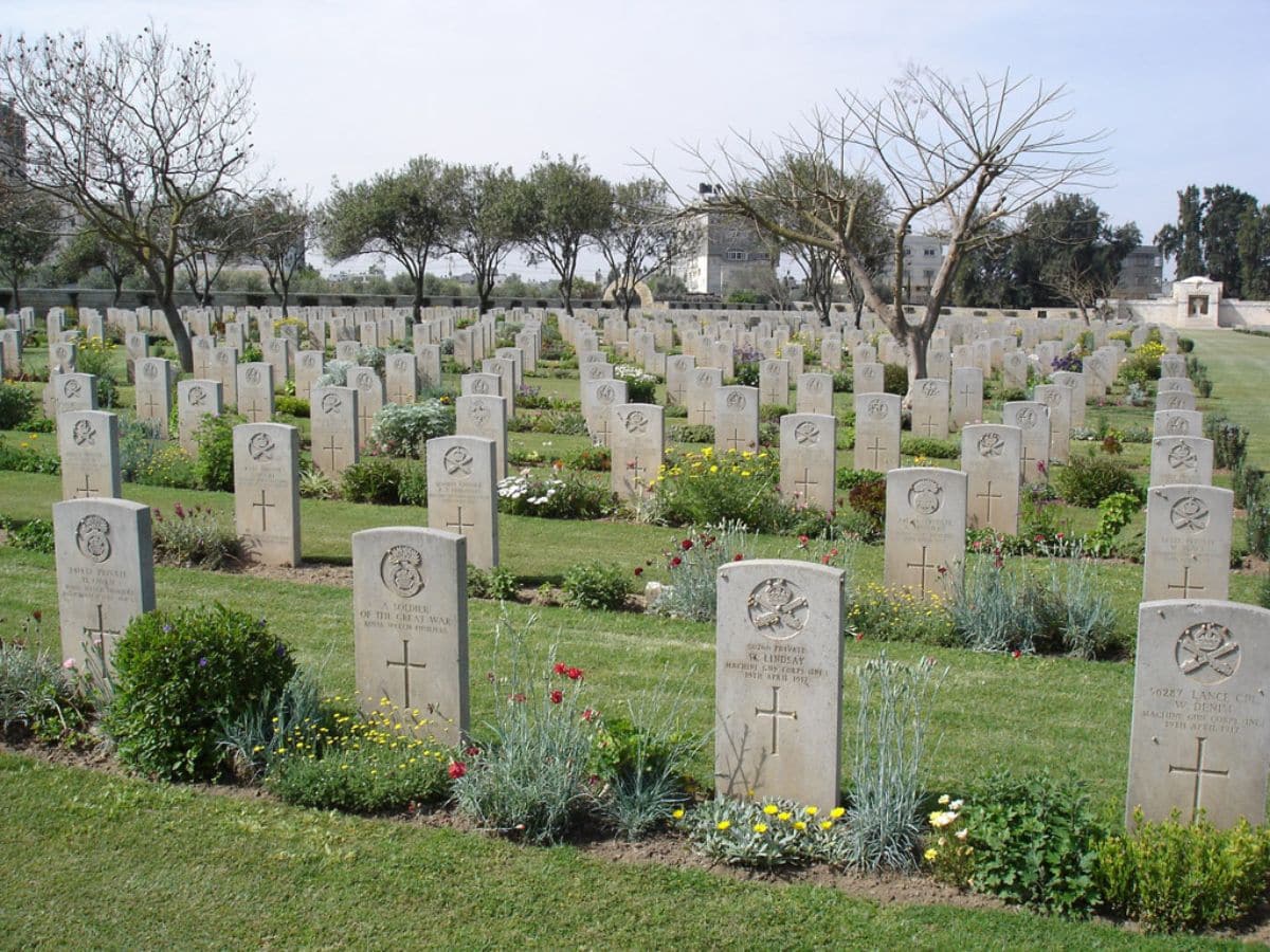 Israel destroys allied WW1 & WW2 graves — UK-right stays silent